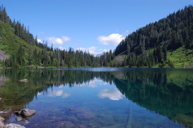 Lake 22 Trail - Incredible Rewarding Hike in Washington | TravelTrained